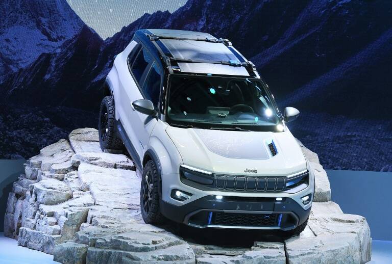 Stellantis anuncia la producción de 12 modelos de autos eléctricos en ...